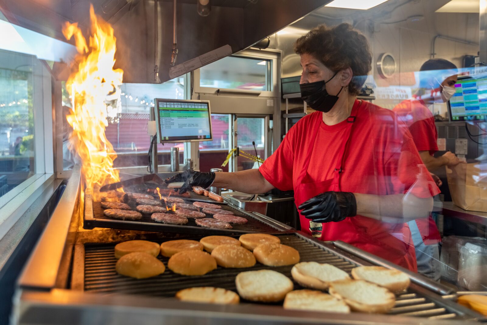 Berkeley’s beloved Smokehouse celebrates 70 years of burgers and shakes ...